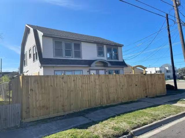 1BR/1.0BA 1309 Fifth St