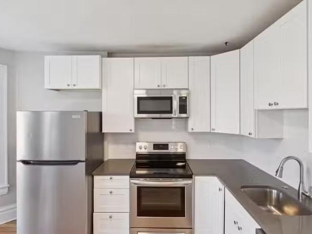 1BR/1.0BA 1602 Walnut St