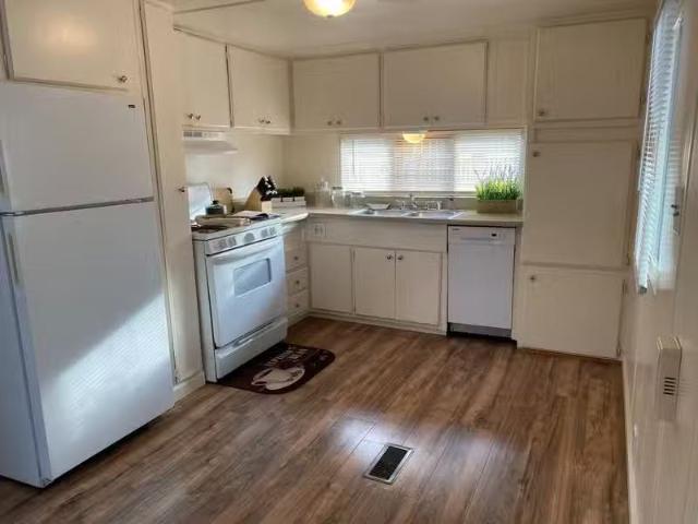 1BR/1.0BA Thunderbird