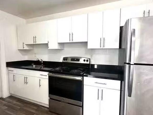 1BR/1.0BA Unwind in Comfort: 1 & 2