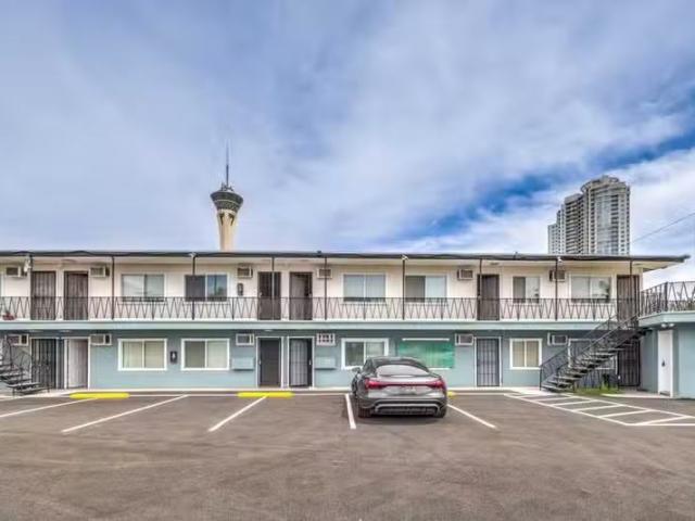 1BR/1.0BA Cleveland 324