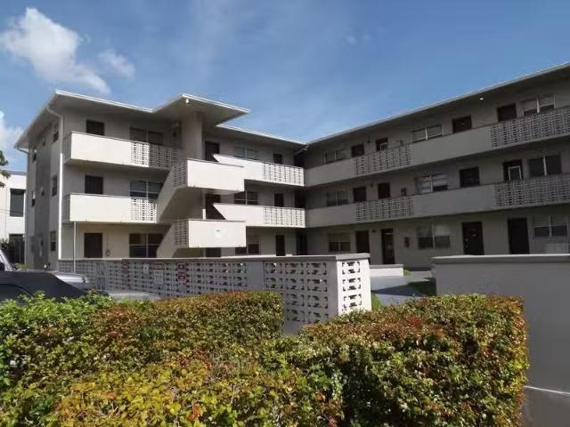 1BR/1.0BA Modern Apartments Near Jackson Hospital: 1