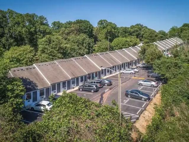 1BR/1.0BA Pullen Station Lofts