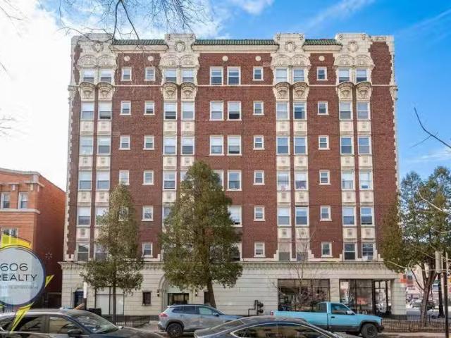 1BR/1.0BA SASH Station Apartments in Rogers Park – Steps from.