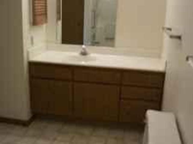1br 585ft² Wheelchair accessible! CATS AND DOGS WELCOME! 2801 Dryden Dr. map To Rent in Madison, Wisconsin