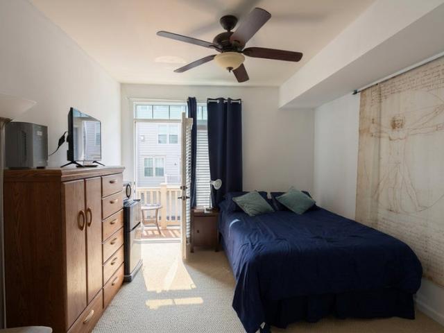 1BR in a Townhouse Room in Aldie | Available |