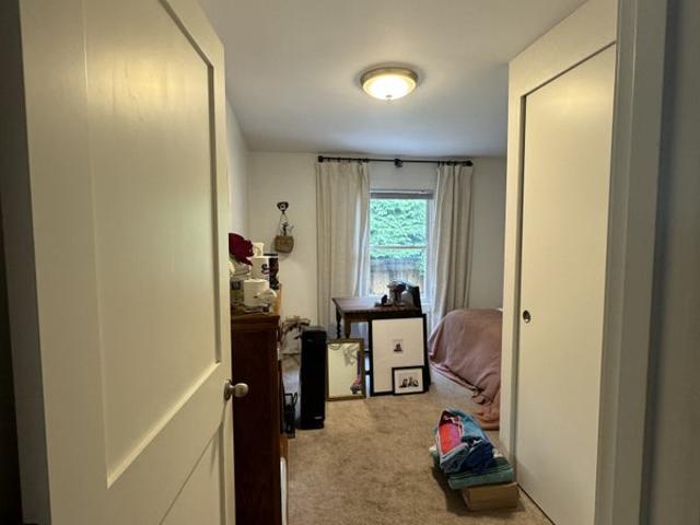 1BR in home with large private backyard!