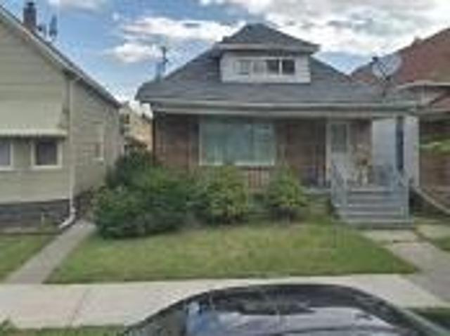1BR Second Floor Flat For Rent at 2321 Yemans St H