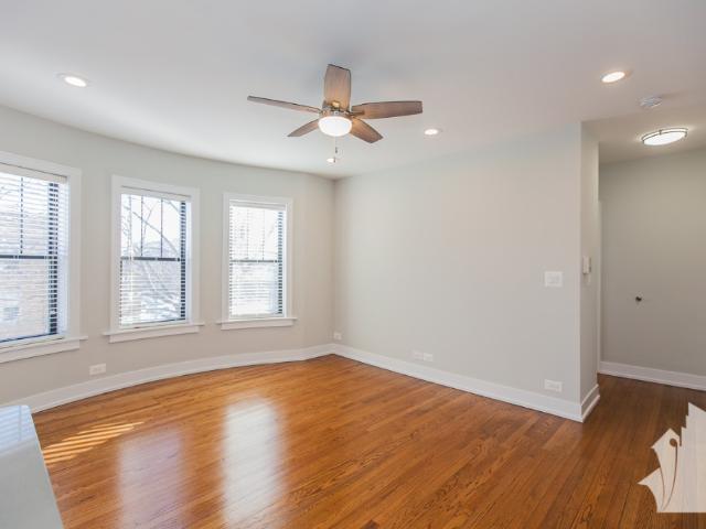 1BR Ravenswood – Renovated Kitchen, Hardwood Floors, Cats OK