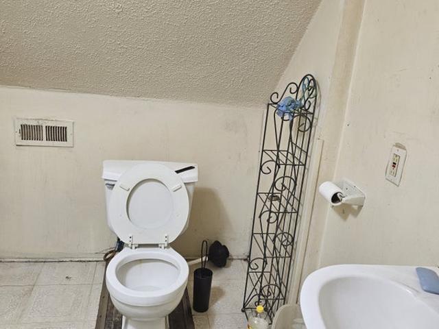 1br upstairs fully furnished all utilities paid f