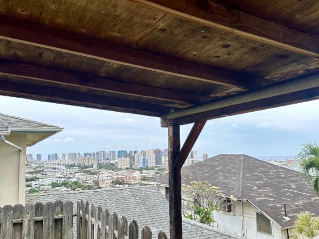 1BRBA Unit in Quiet Neighborhood w Separate Entran