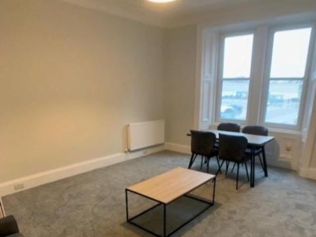 1f2 Moat Place, Edinburgh EH14 4 bed flat to rent £3,000 pcm £692 pw