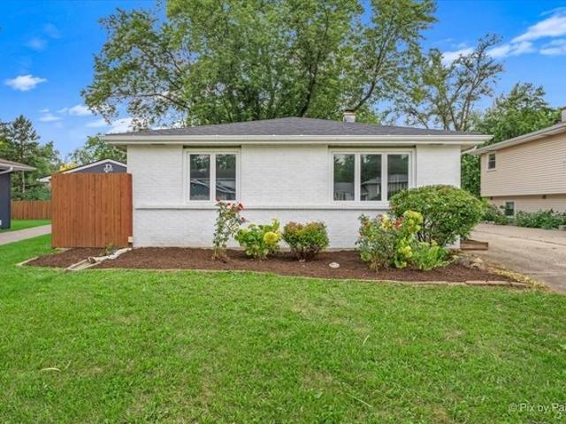 1N542 Goodrich Ave, Glen Ellyn, IL 60137