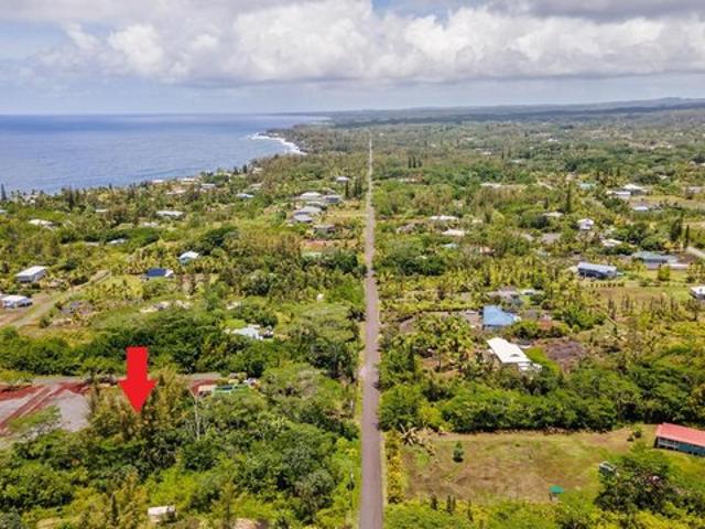 1st Ave, Keaau, HI 96749