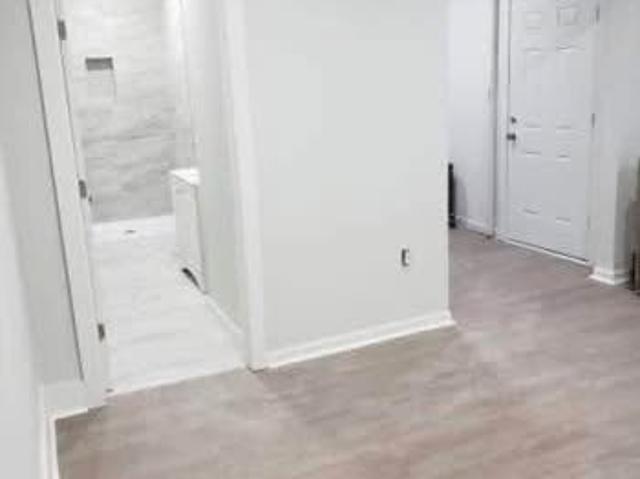 1st floor apt ready to rent