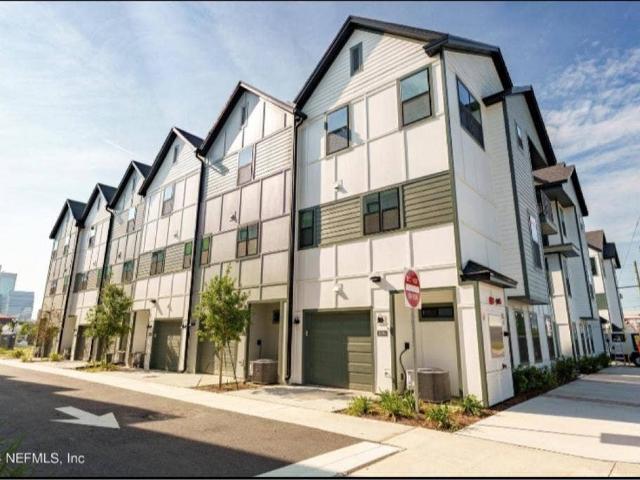 1st floor master suite available