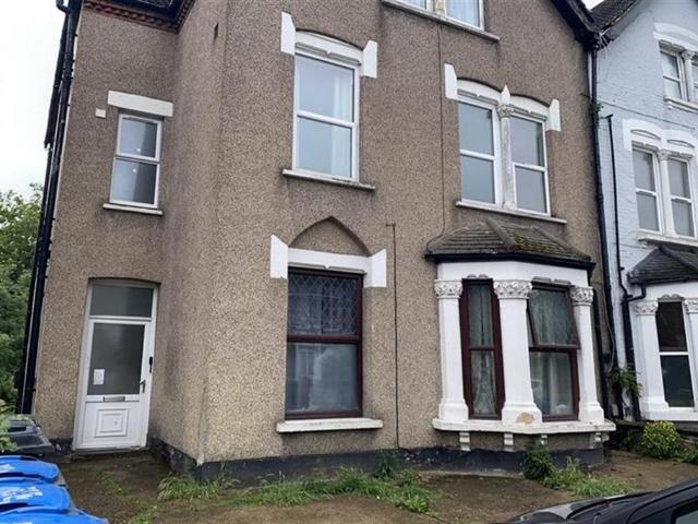1st Floor, South Norwood SE25 2 bed flat to rent £1,750 pcm £404 pw