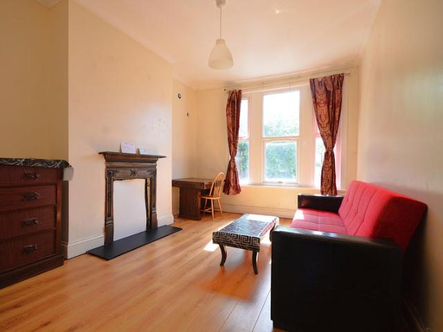 1St Floor Split Level Flat Turnpike Lane