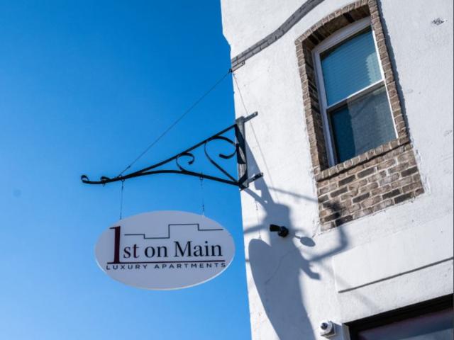 1st on Main Luxury Apartment_#309