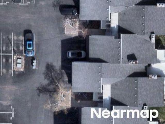 1st St NE
