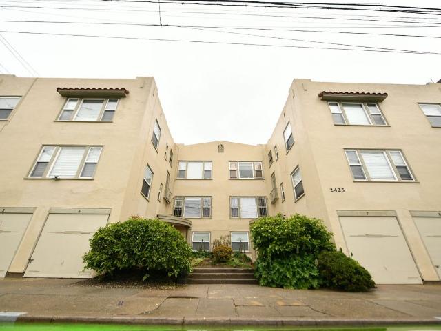 1p719 2425 Fulton / 2206 Haste Studio Apartment for Rent at 2425 2425 Fulton St. / 2206 Haste St Berkeley, CA 94704 Southside