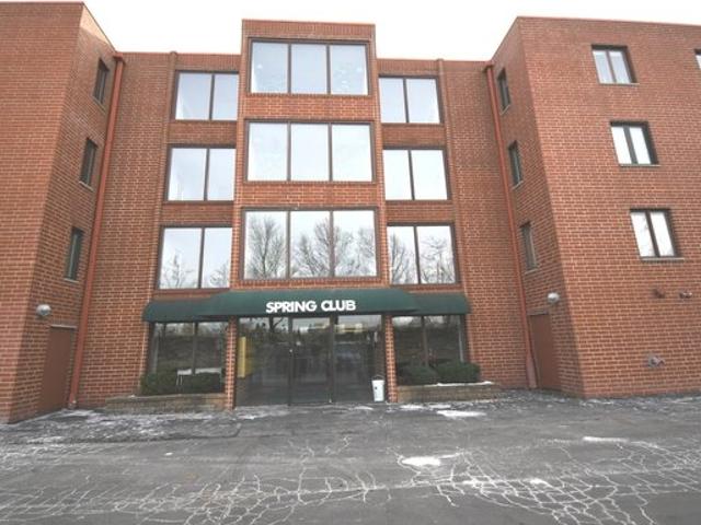 1S045 Spring Rd Apt H2, Oakbrook Terrace, IL 60181