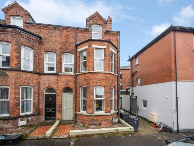 1Wellington Park Avenue,Belfast,BT9 6DT