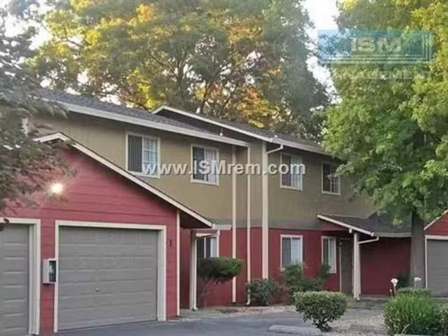 1x2 Pomona Townhomes