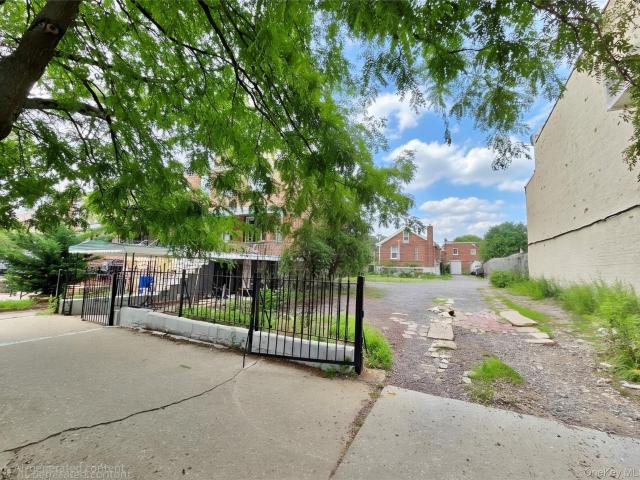 23 48 94th Street