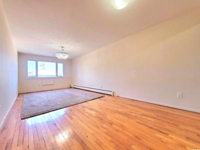 23 77 Bell Blvd 2Nd Fl, Bayside, NY