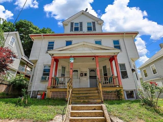 23 18th St, Lowell, MA 01850