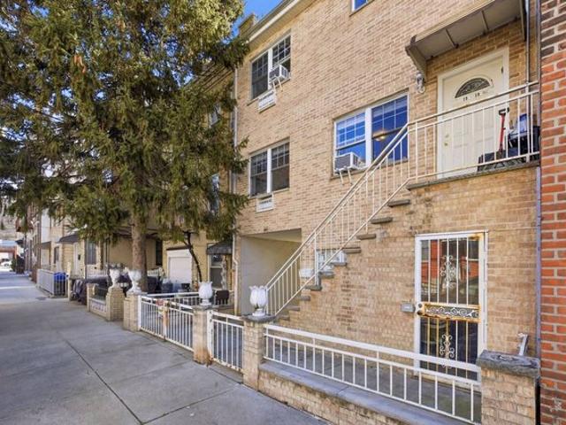 23 19 32nd St, Astoria, NY 11105