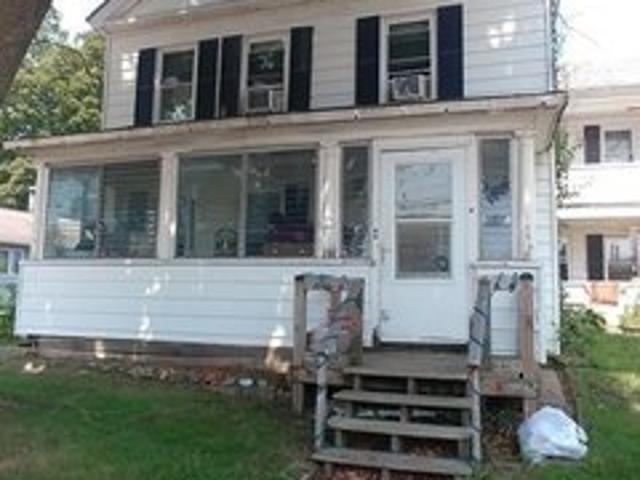 23 27 West St, Ware, MA 01082