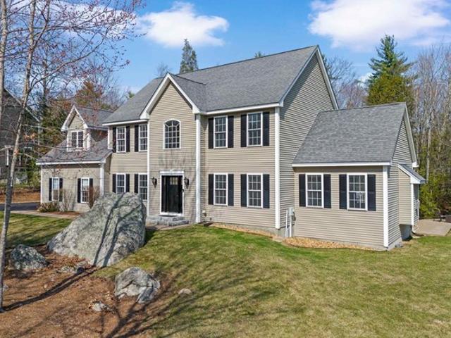 23 Tamar Dr, Goffstown, NH 03045