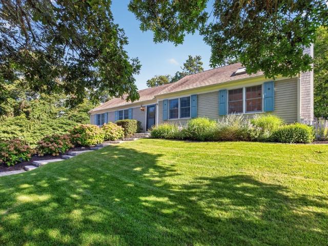 23 Taylors Pond Rd