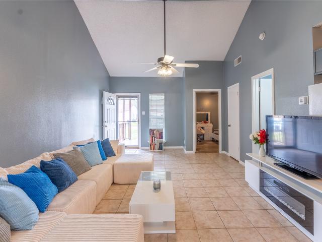 23 Townhouse Ln, Unit 23, Trinity, TX 75862 | MLS #41184