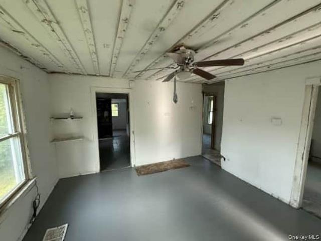 23 Travis Ave