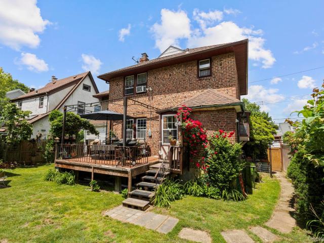 23 Underhill Place