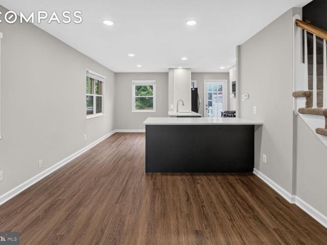 23 Underwood Pl, Alexandria, VA