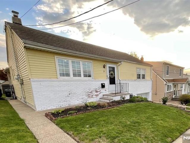 23 Veterans Pl, North Arlington, NJ 07031