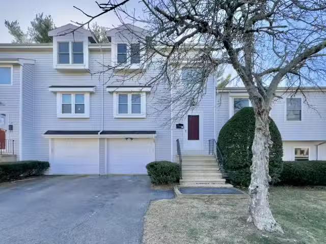 23 Village Road, 23, Milford, CT 06460