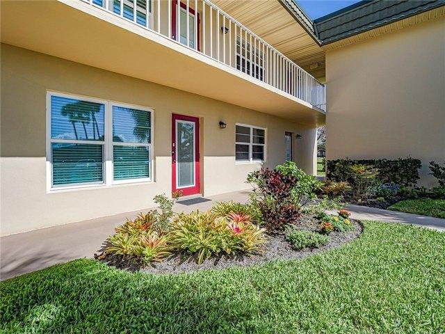 23 Vista Gardens Trl Apt 102, Vero Beach, FL 32962