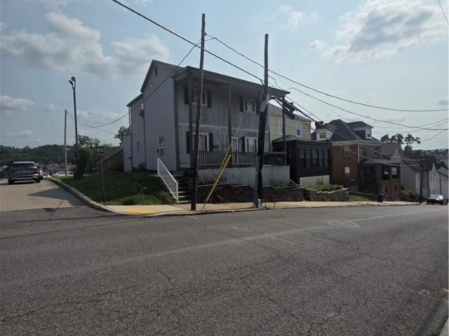 23 W College St