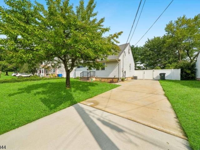 23 W Henry Pl