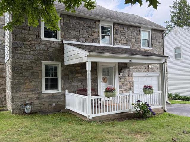 23 W Woodland Avenue