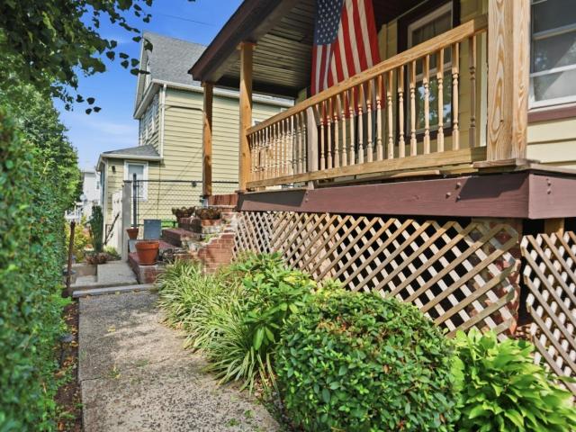 23 W 18Th St