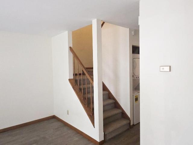23 Warsaw Avenue # APT 22