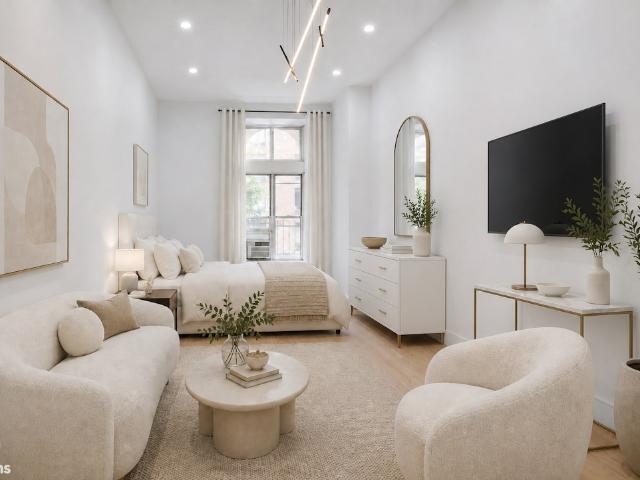 23 Waverly Place, New York, NY