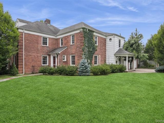 23 Westminster Rd, West Hempstead, NY 11552