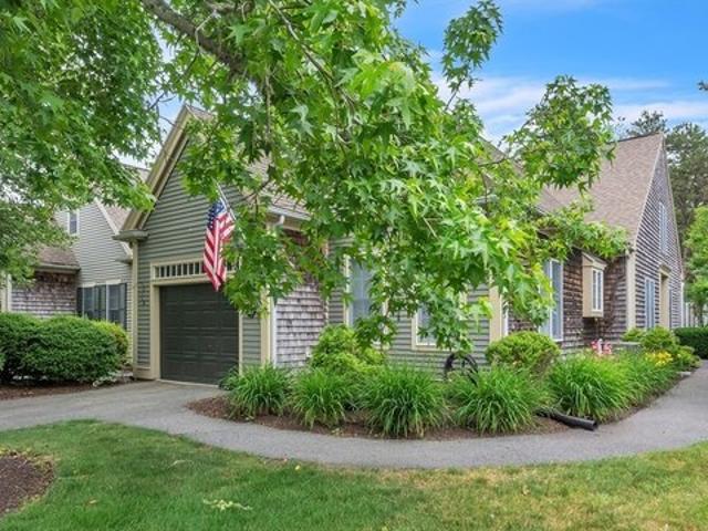 23 Windsor Pt Unit 23, Mashpee, MA 02649